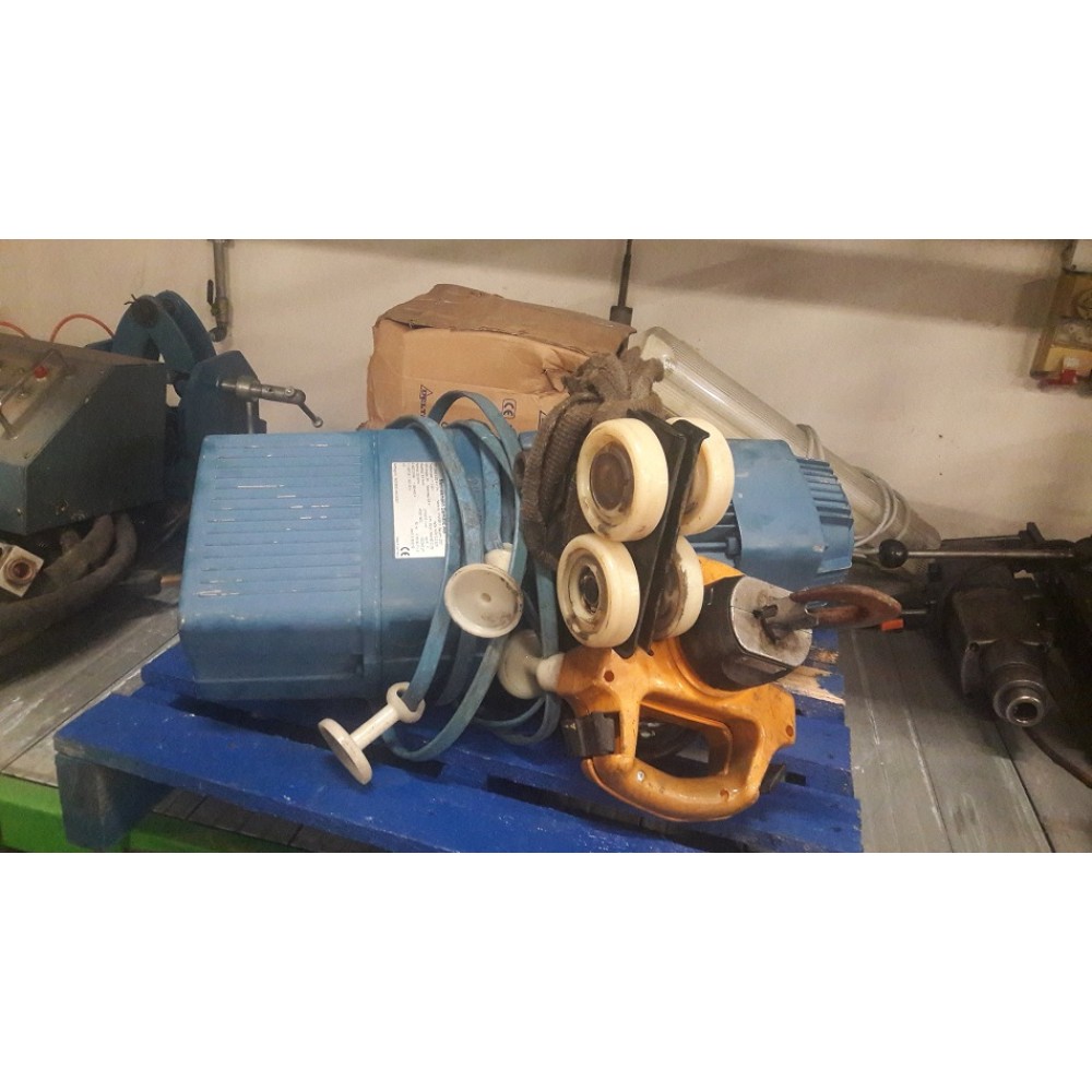 PARANCO A CATENA, 200 KG, DEMAG USATO, CON COMANDO A MANO LIBERA